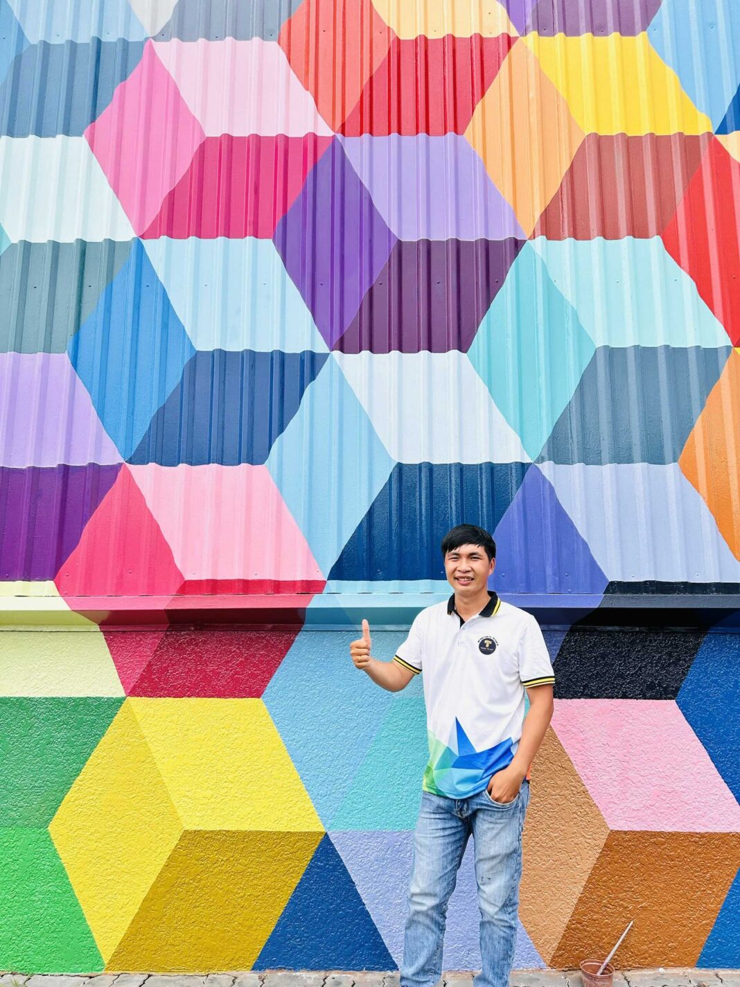 Vẽ Tranh Siêu Thị Emart - Vẽ Tranh Trên Tôn Chụp hình chekin